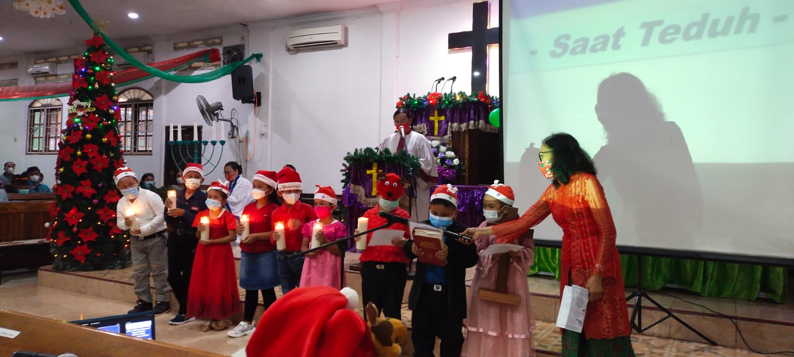 Sekolah Minggu HKBP Kirab Remaja Merayakan Natal Dengan Sukacita - New Kairos