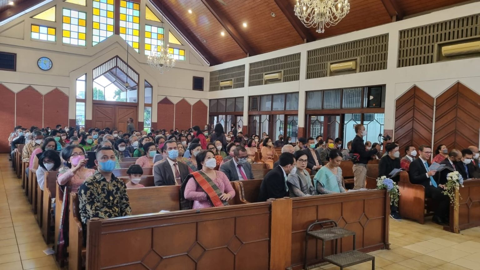 Putri Ketua Umum PGI Pdt. Gomar Gultom “Martumpol” di HKBP Kebayoran ...
