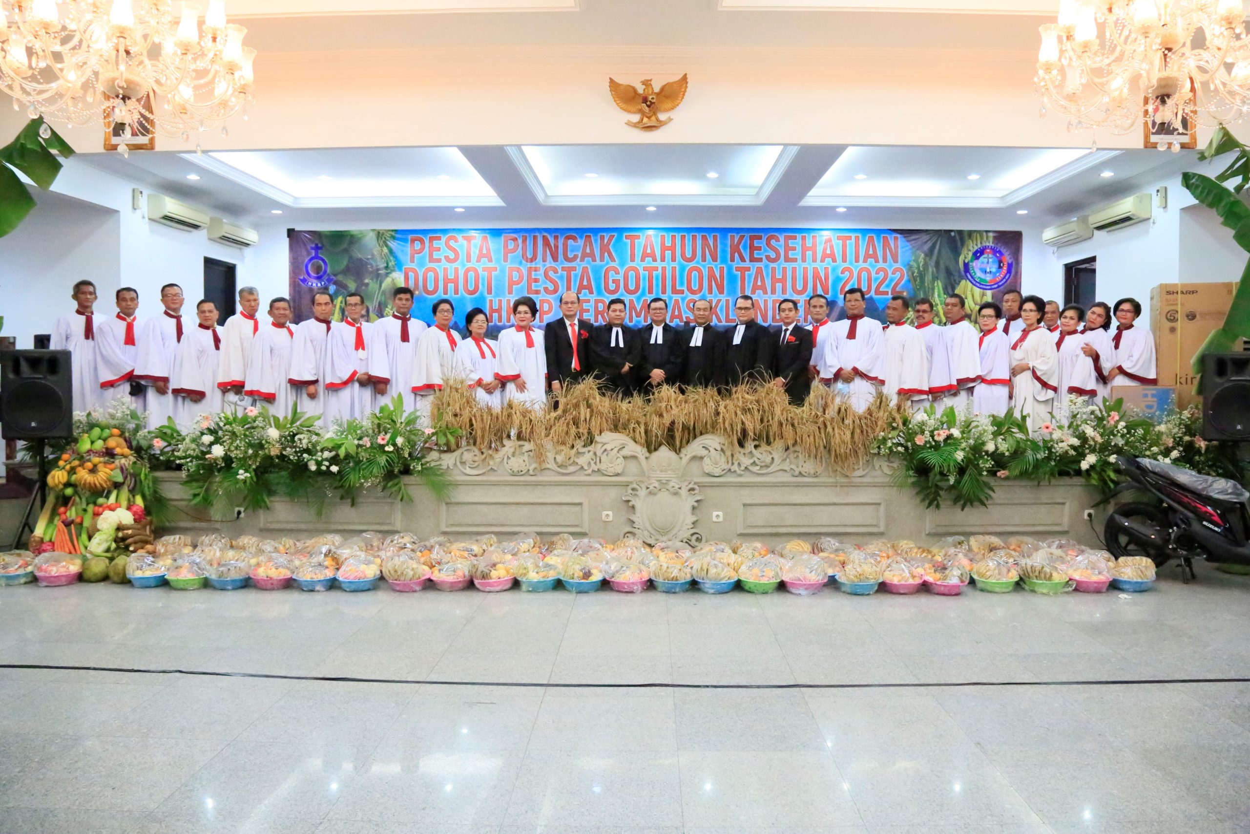 Puncak Tahun Kesehatian HKBP Perumnas Klender Dirangkai Dengan Pesta ...