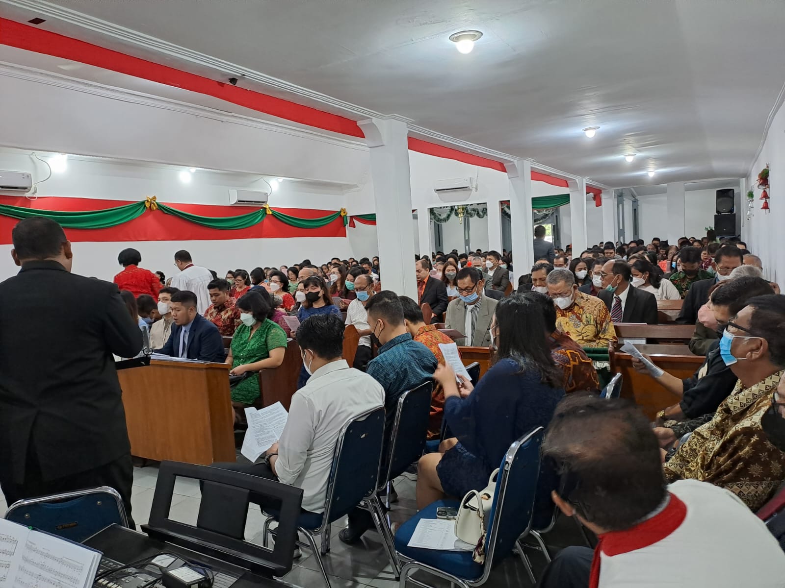 Varia Perayaan Natal HKBP Ressort Pondok Kelapa. Perdana di Gedung ...