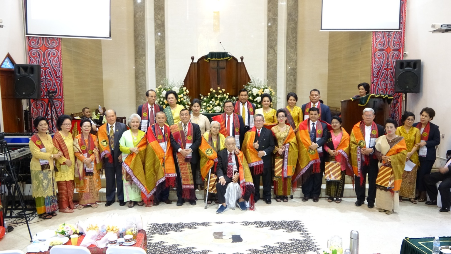 Ephorus Memimpin Ibadah dan Perayaan Jubileum 50 Tahun HKBP Pondok Bambu – New Kairos