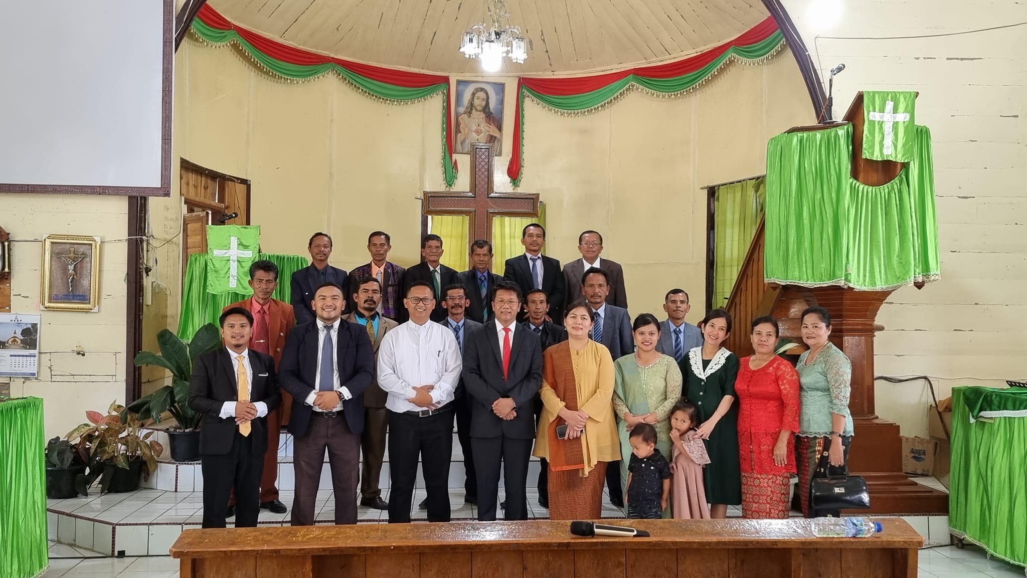 Kadep Koinonia Melayani Ibadah Minggu HKBP Sinambela Simanullang ...