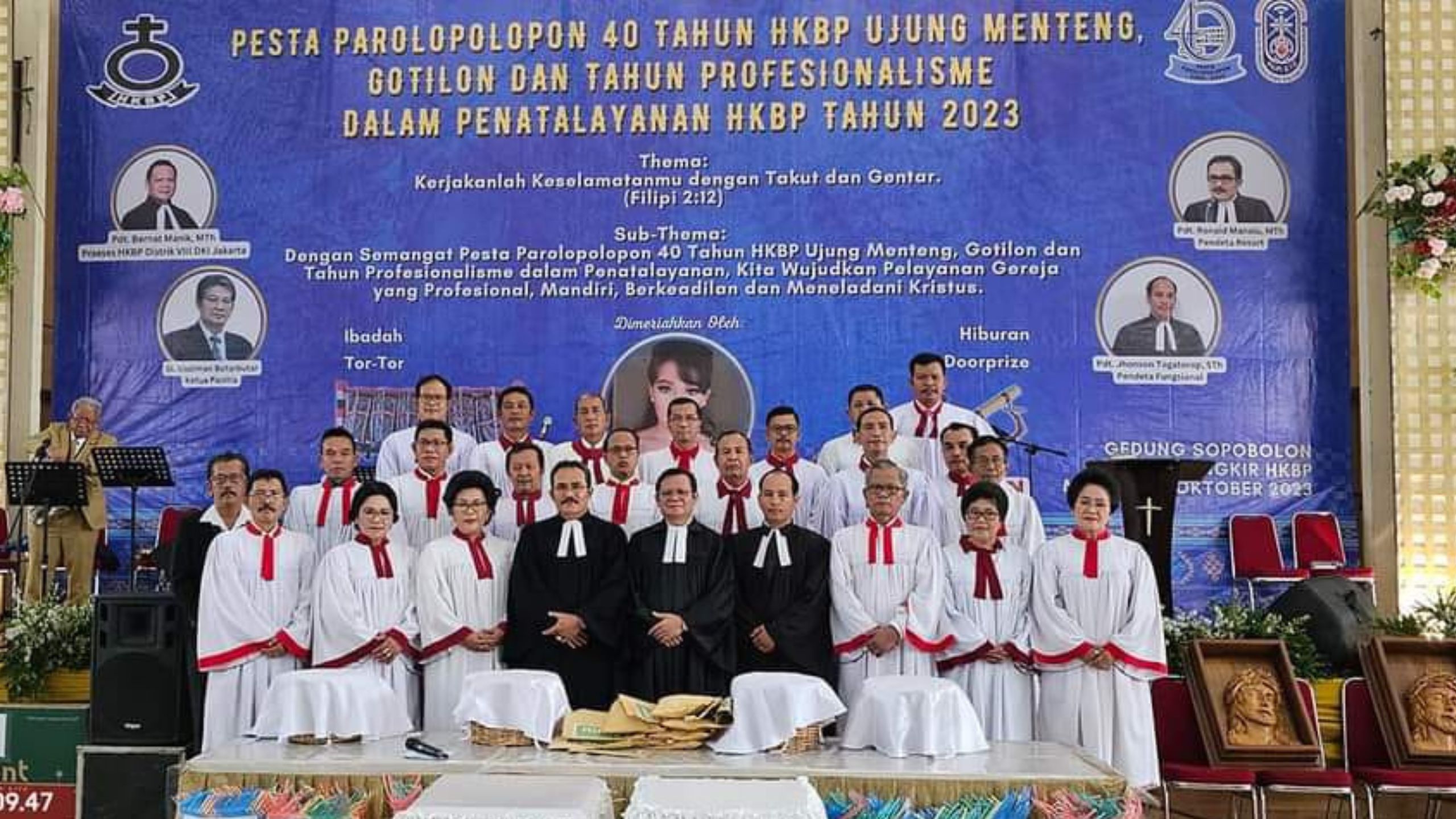 Pesta Parolopolopon 40 Tahun HKBP Ujung Menteng, Gotilon Dan Puncak Tahun Profesionalisme Dalam ...